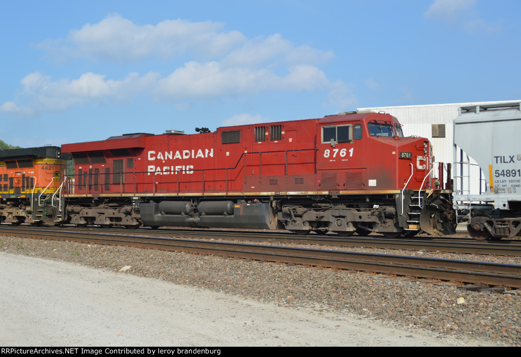 CP 8761 at santa fe jct